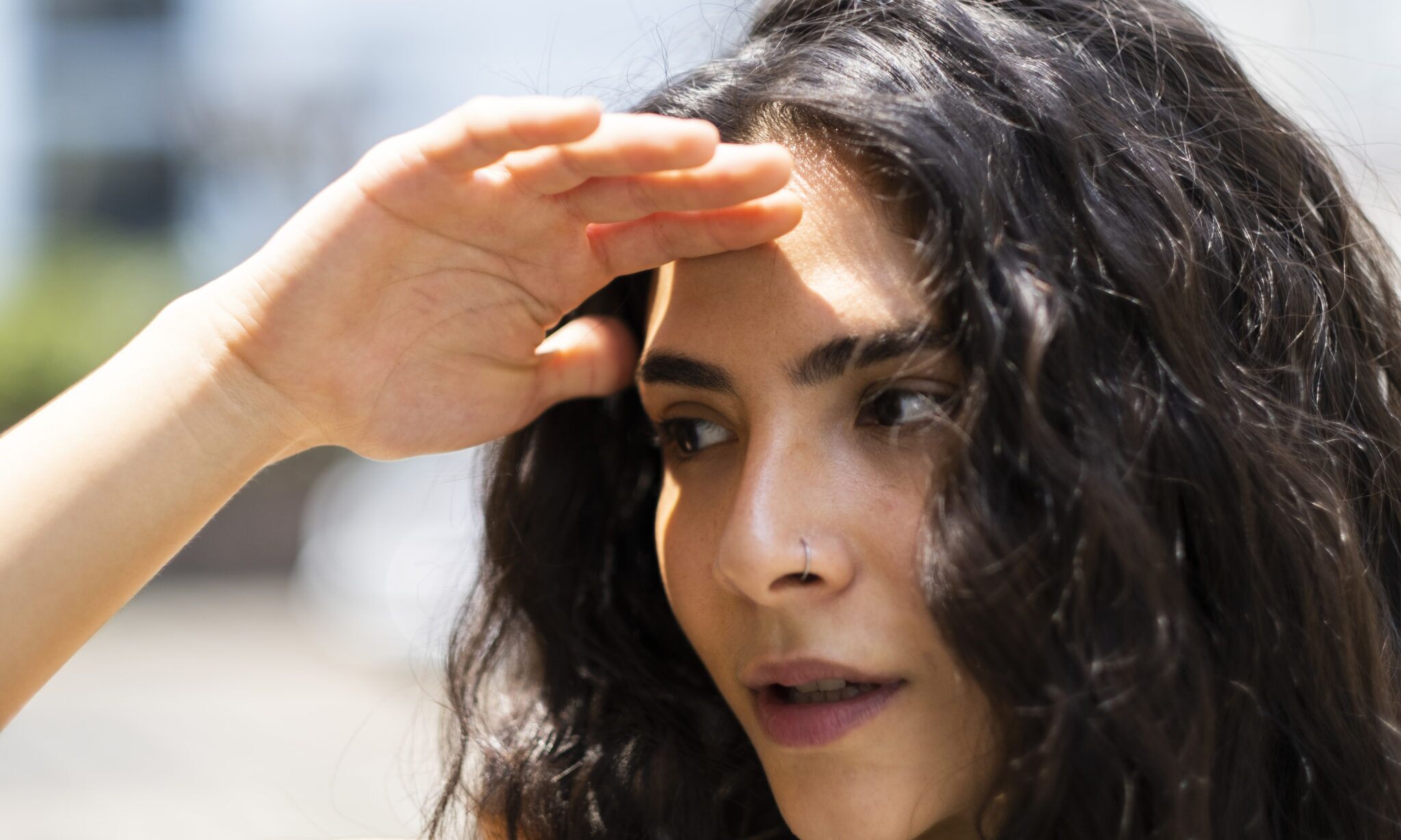 What Is Eyebrow Threading? The Pros and Cons, Cost and More