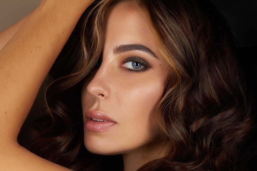 An Easy Way to Fix Asymmetrical Eyebrows - NewBeauty