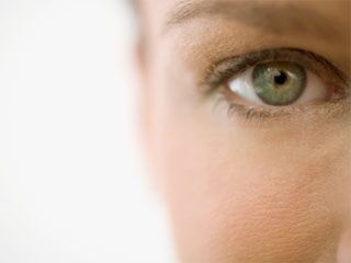 Ask An Expert: Why Do Our Eyes Get Red As We Age? - NewBeauty