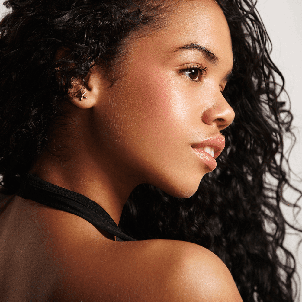 10 Ways to 'Lift' and Sculpt Your Cheeks With Makeup - NewBeauty