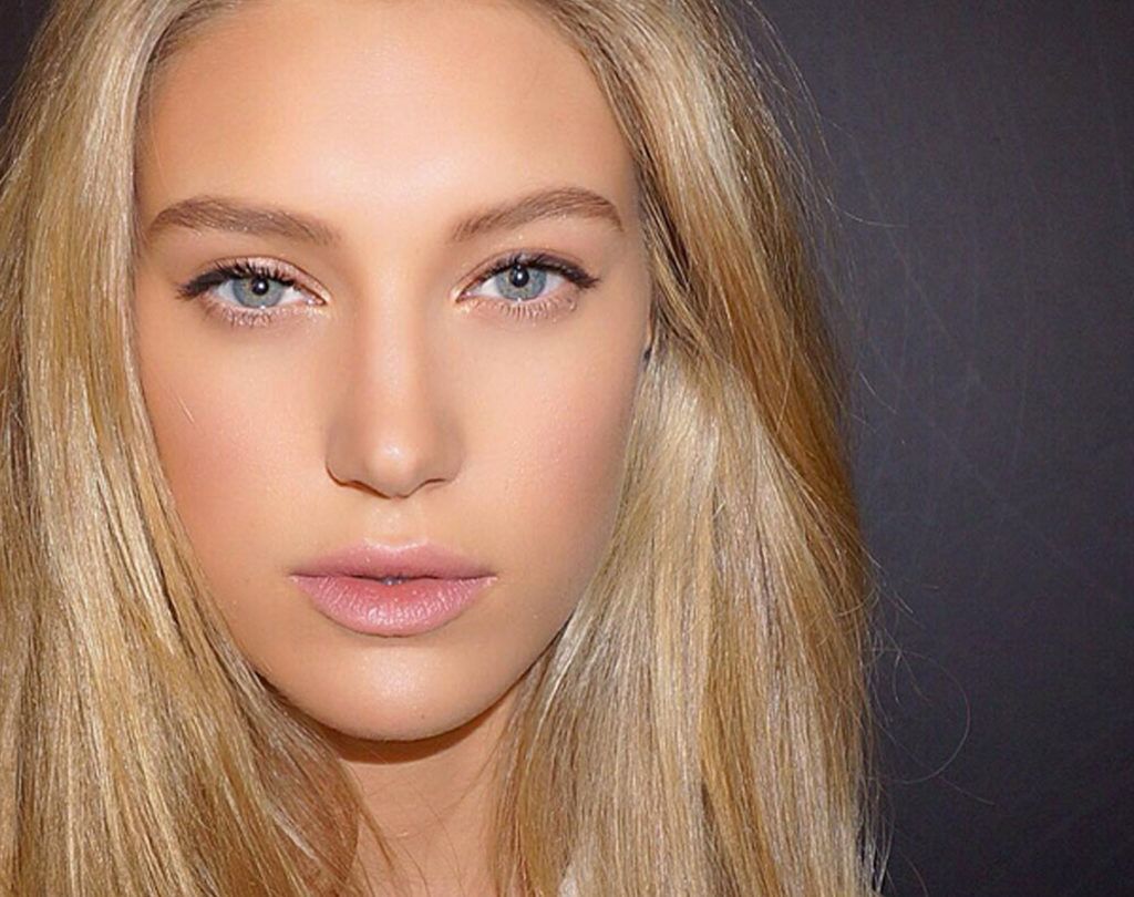 4 Sophisticated Ways to Wear Shimmery Makeup - NewBeauty