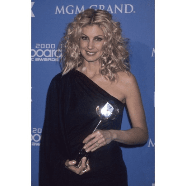 14 Style and Beauty Secrets You Didn't Know About Faith Hill - NewBeauty