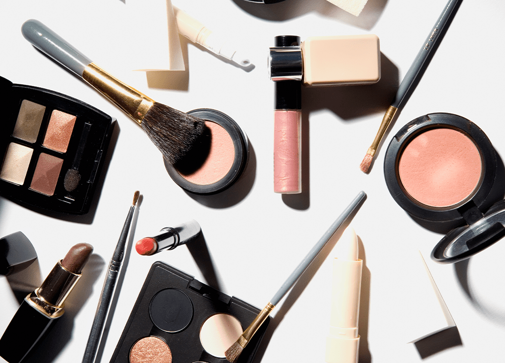 Murder Mystery Beauty Blogger Goes Viral with True Crime Makeup Videos ...