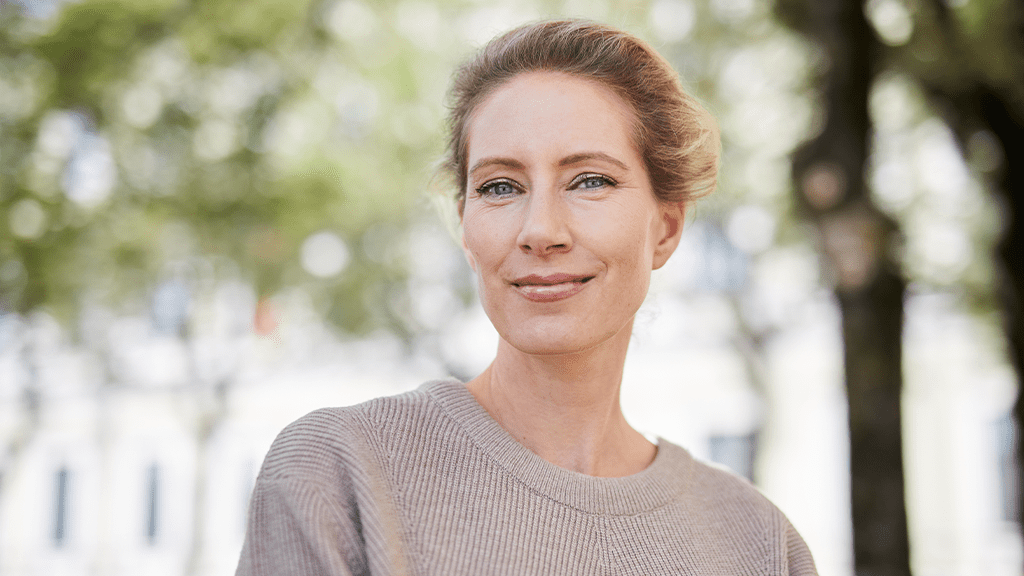 11 Signs Your Skin Might Age Faster Than You’d Like - NewBeauty