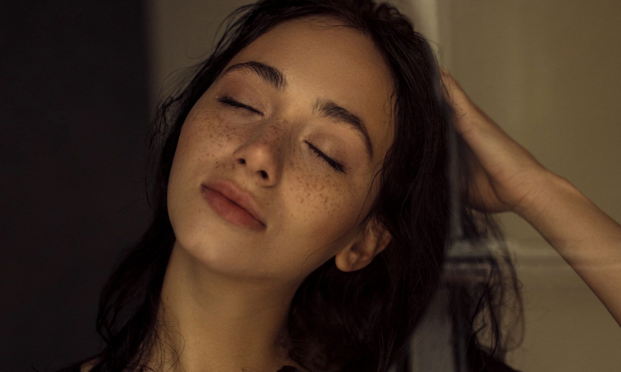 7 Long-Lasting Fragrances That Linger for Hours - NewBeauty