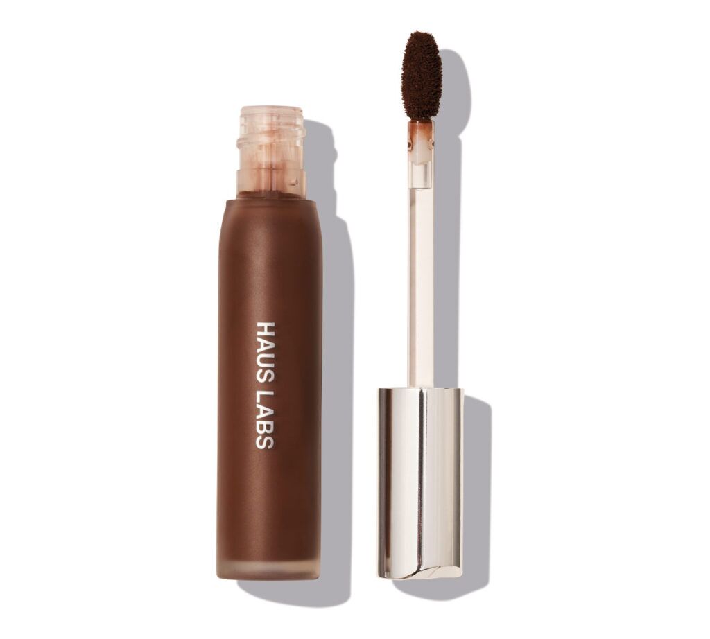 Second-Skin Foundation for the 'Effortless Summer Beauty' Look