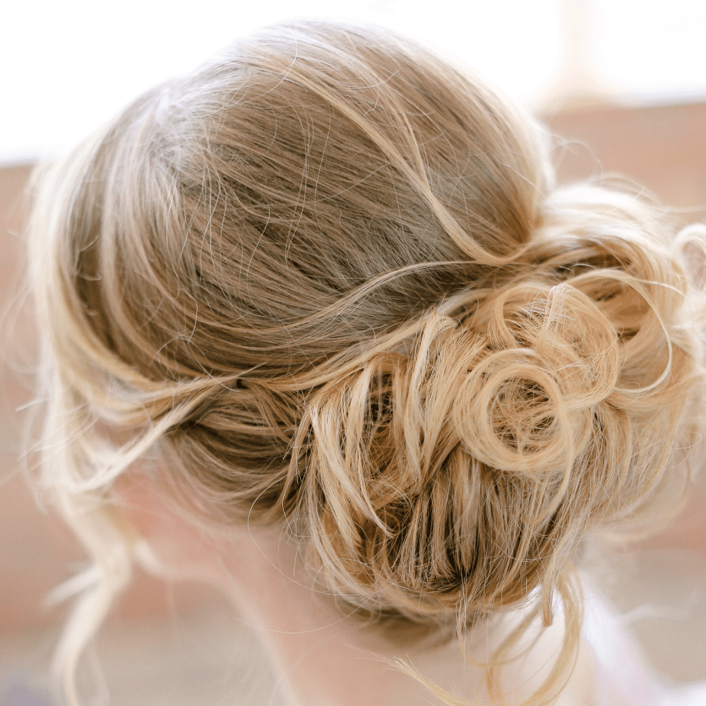 Hairstyles for Frizzy Hair That’ll Get You Through Humid Days