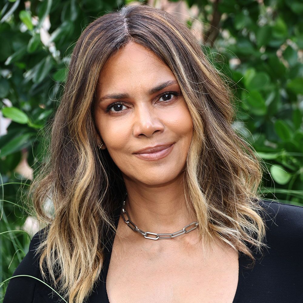 Ash Brown Is the Effortless Hair Color That Suits Almost Anyone