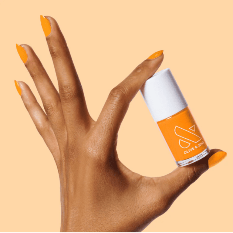 Solar Nails Are The Sunny Trend We Can't Get Enough Of - NewBeauty
