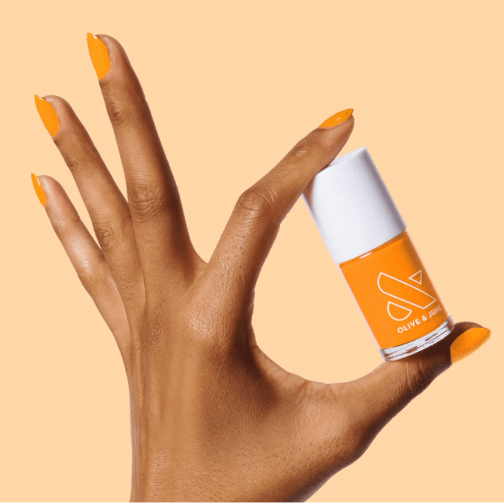 Solar Nails Are The Sunny Trend We Can't Get Enough Of - NewBeauty