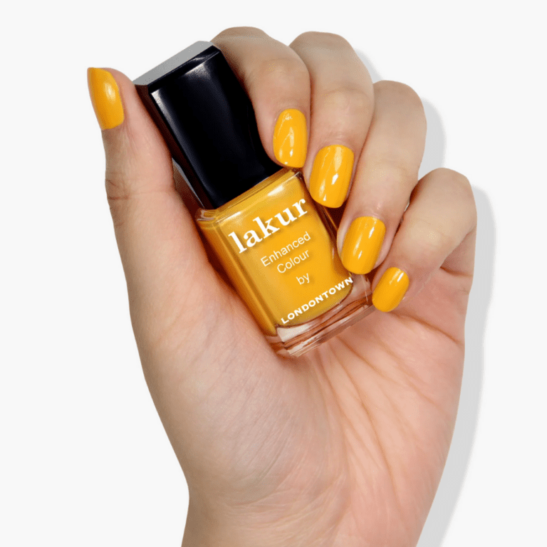 Solar Nails Are The Sunny Trend We Can't Get Enough Of - NewBeauty