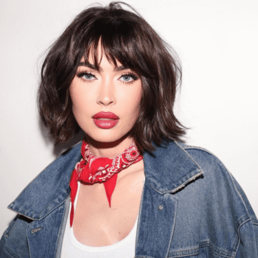 The Bell-Bottom Bob Makes Retro Cool Again - NewBeauty