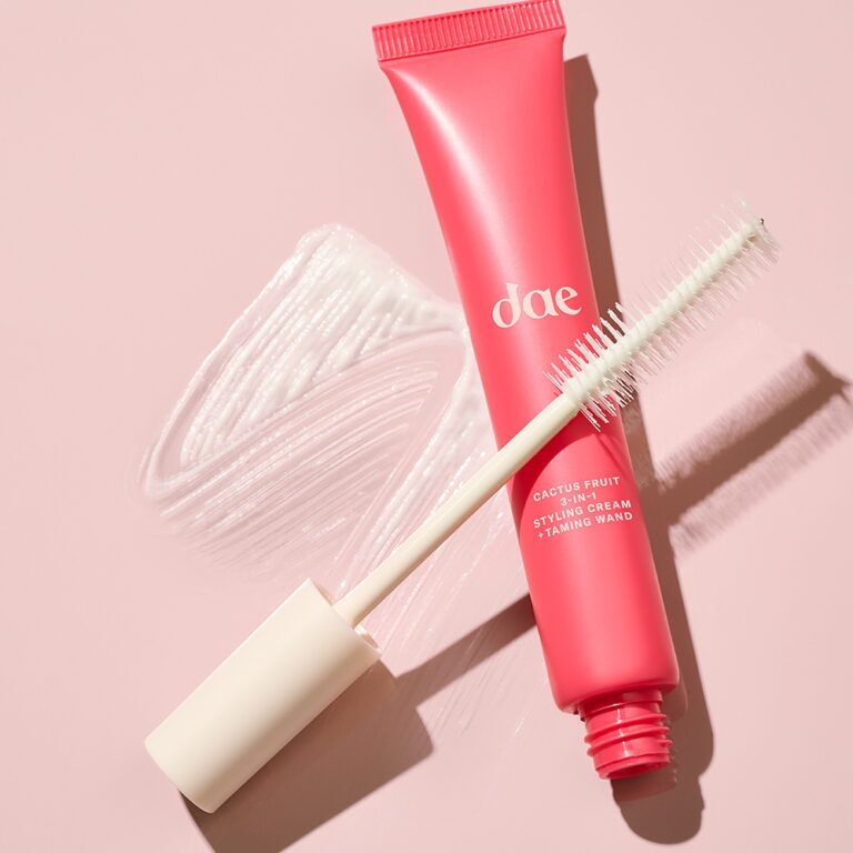 Dae Hair Taming Wand Review: Smooth Frizz Away in Seconds