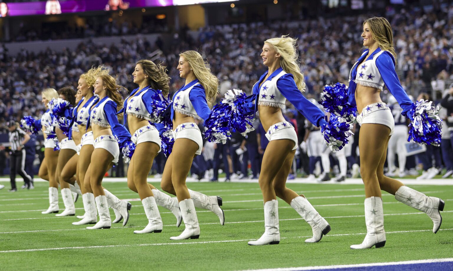 Makeup Products That Are Dallas Cowboys Cheerleader-Approved