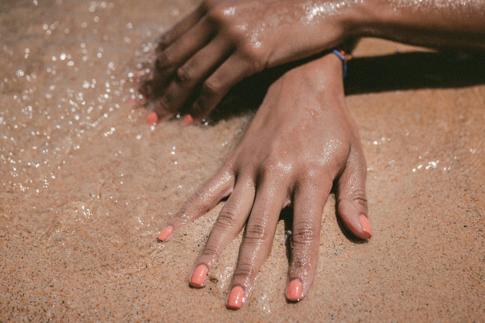 Solar Nails Are The Sunny Trend We Can't Get Enough Of - NewBeauty
