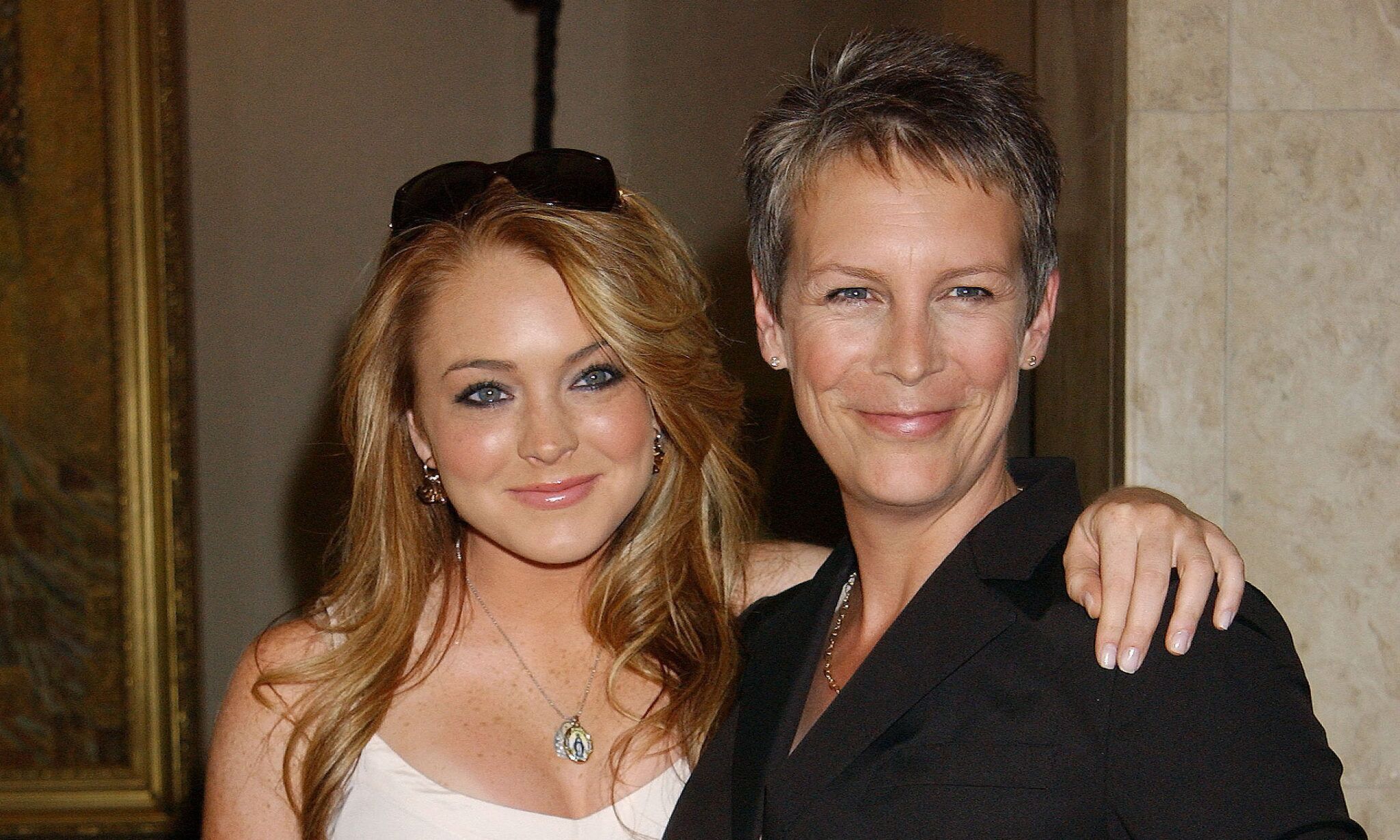 Lindsay Lohan Gifted Jamie Lee Curtis These Under-Eye Masks