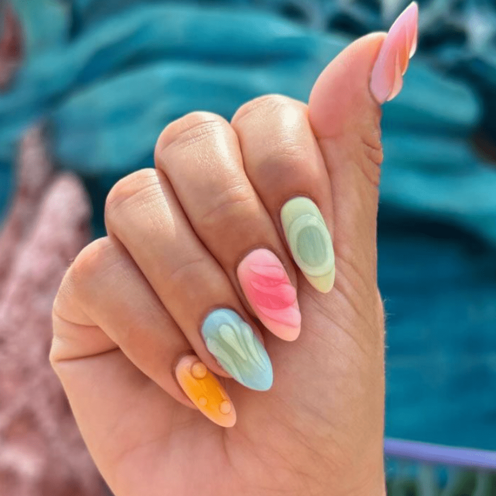 10 Airbrushed Manicures to Recreate ASAP