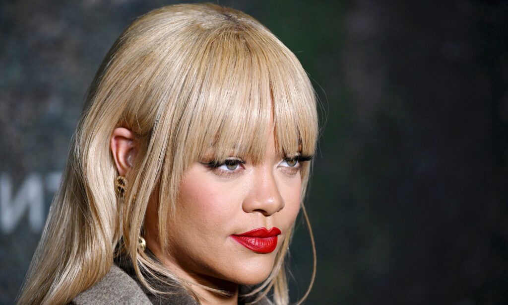 Rihanna’s Barefaced Glow Is the Sunscreen Inspiration You Need