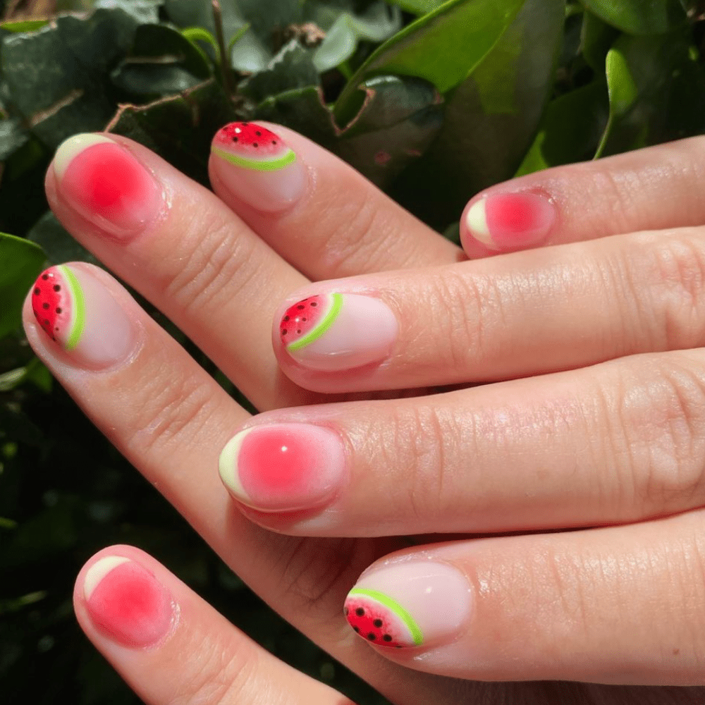10 Airbrushed Manicures to Recreate ASAP