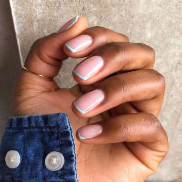 manicure coloured tips