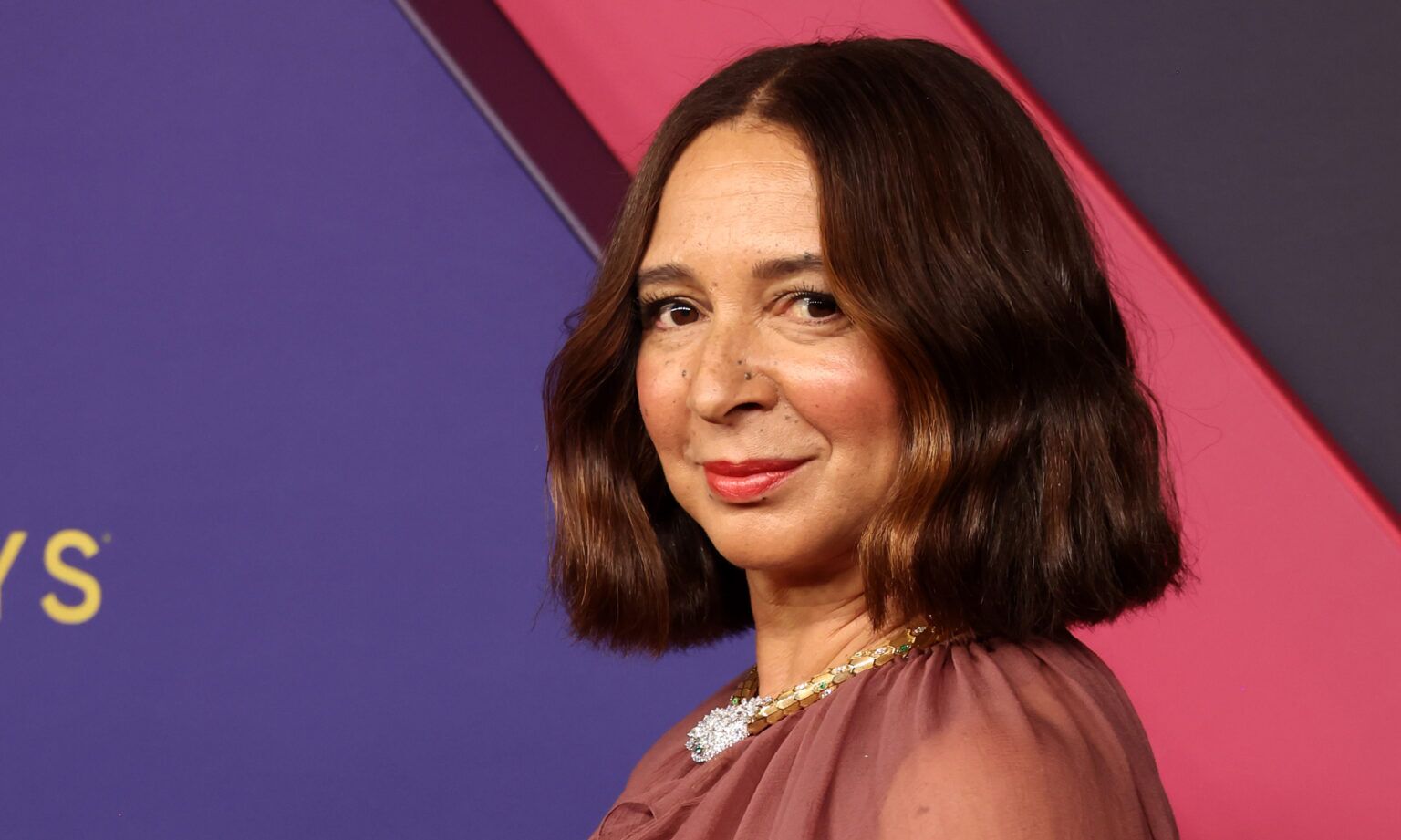 Emmys 2024: How to Recreate Maya Rudolph's 'Super Glow'