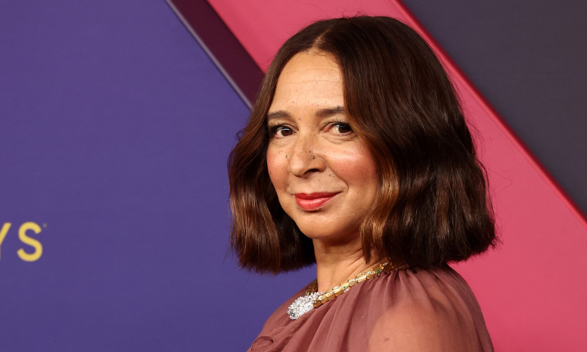 Emmys 2024: How to Recreate Maya Rudolph's 'Super Glow'