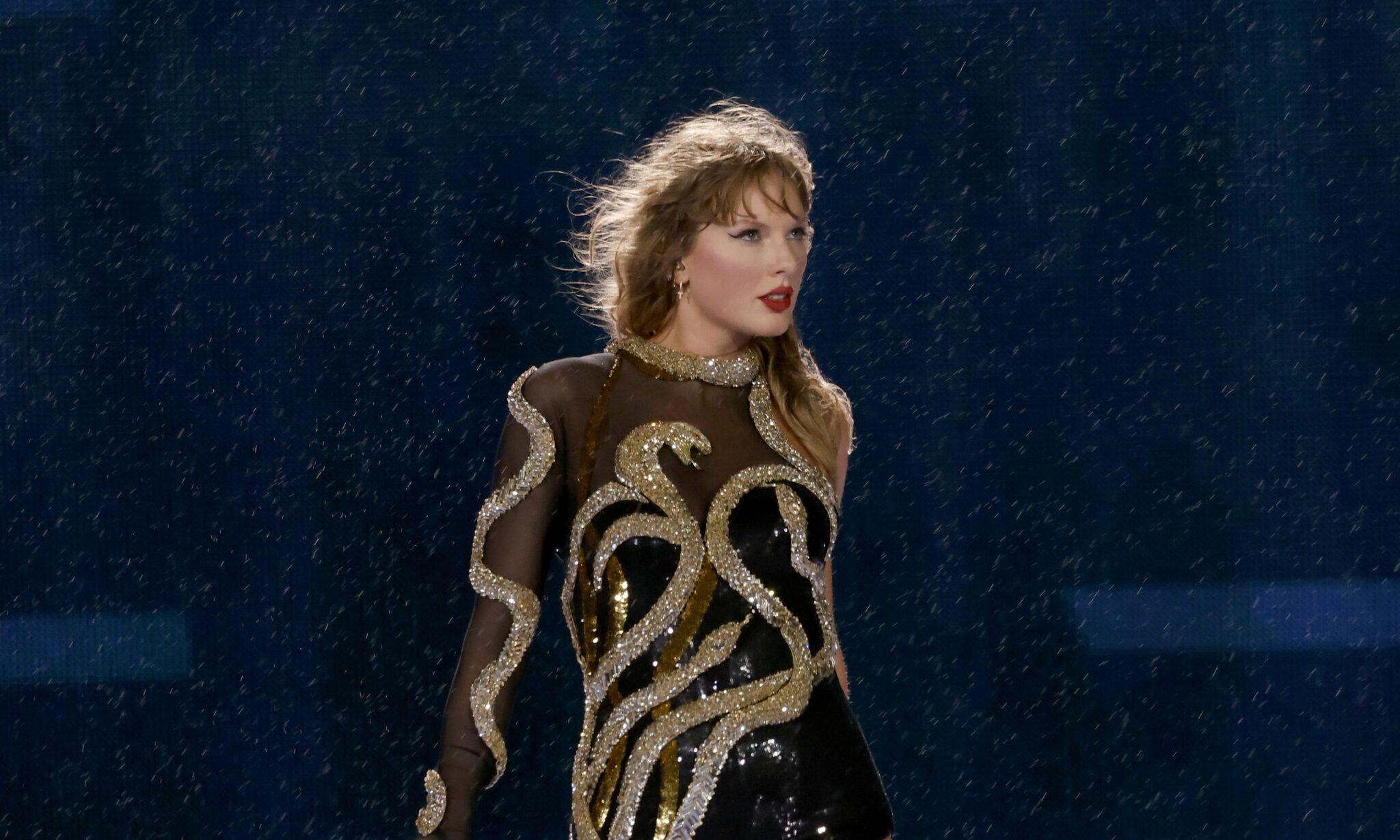 The Secret to Taylor Swift's Rain-Proof Eras Tour Makeup