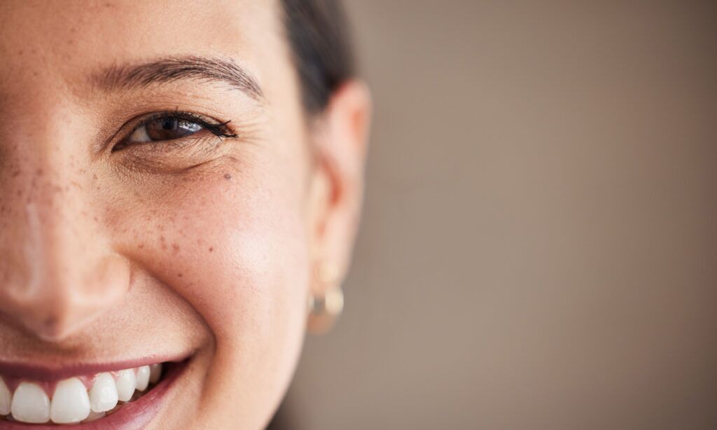 We're Obsessed With This Faux Freckle Hack