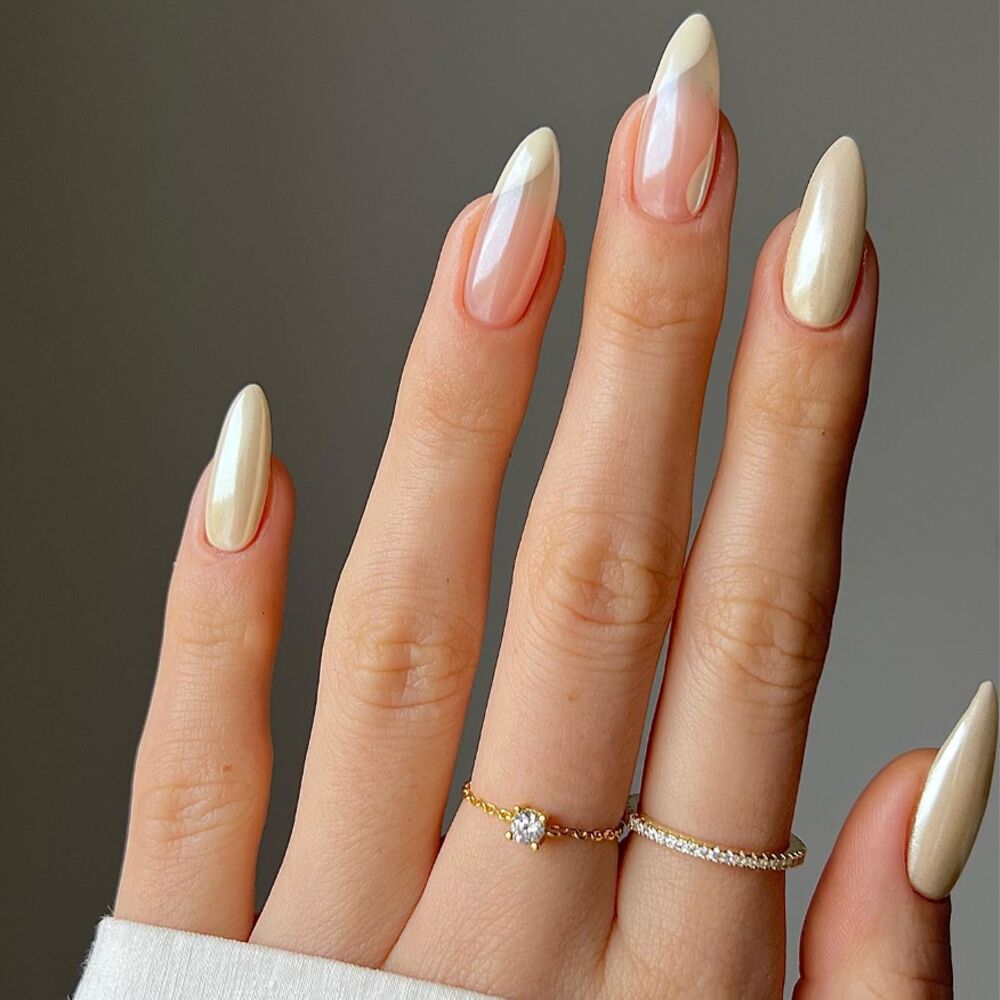 The 12 Best Chrome Manicure Colors of 2024