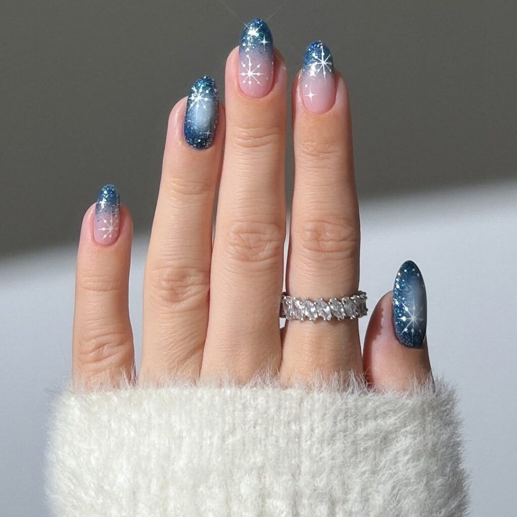 10 Snowflake Nails to Take Your Winter Manicure to the Next Level ...