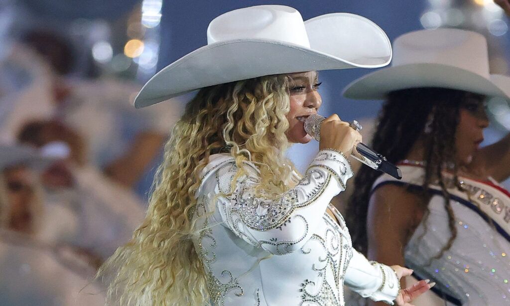 Beyoncé Declares ‘Ivory Blonde’ the Hair Color Trend of 2025