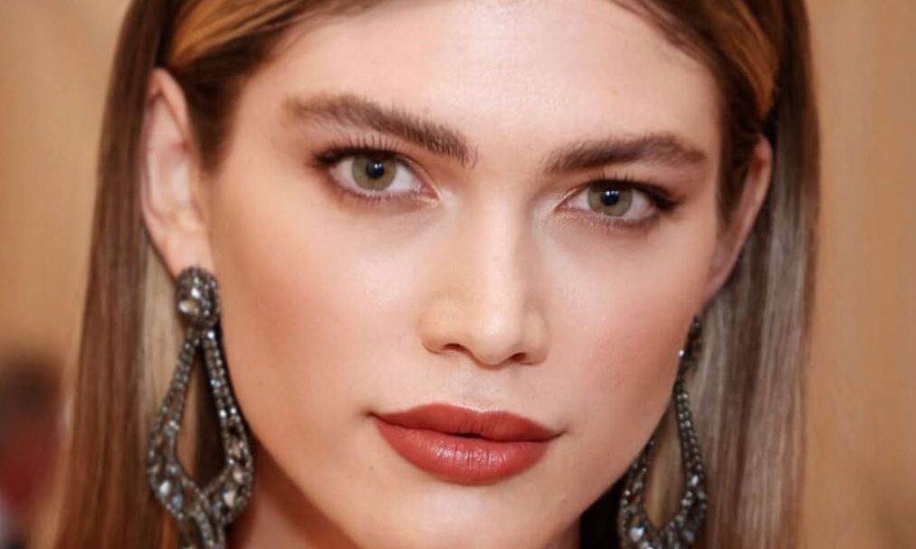 The Grown-Up Way to Wear TikTok's Cinnamon Roll Makeup Trend - NewBeauty