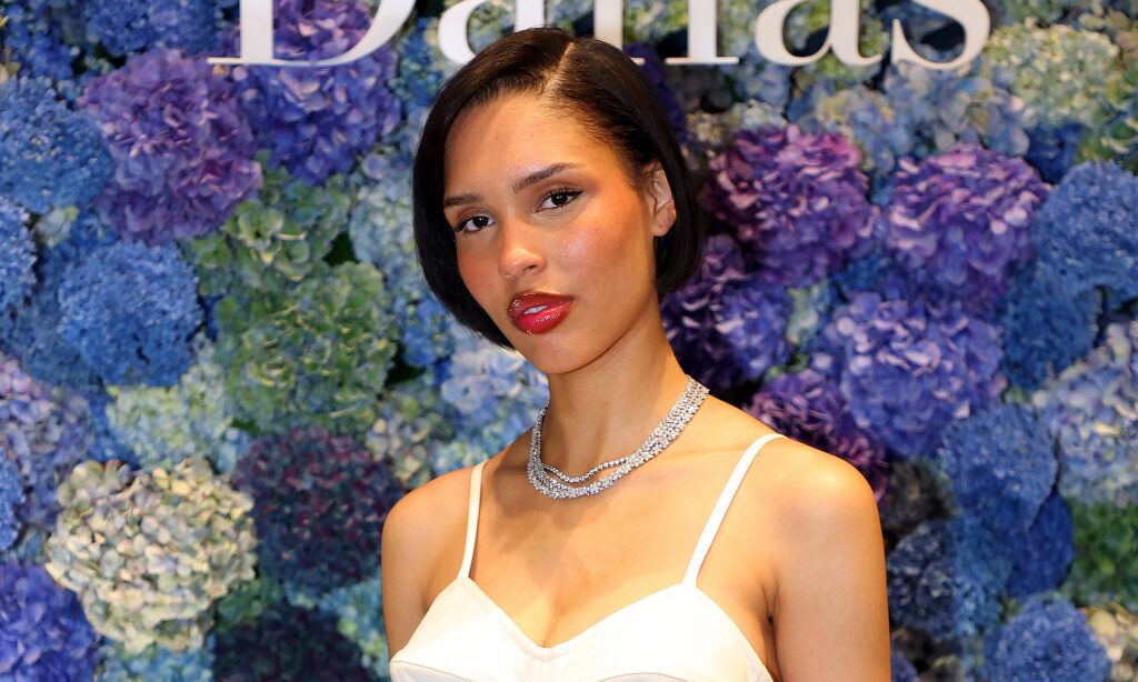 Nara Smith Shares Her Everyday Skin-Care and Makeup Routine - NewBeauty