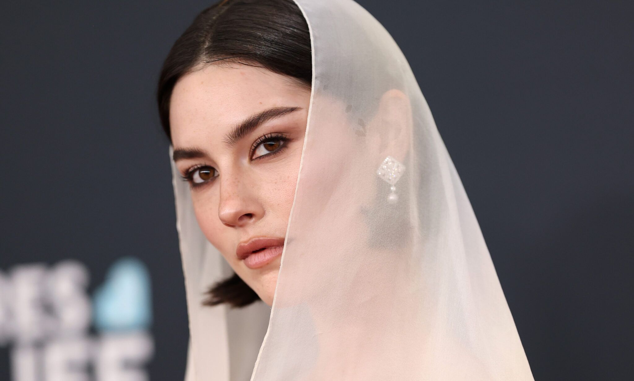 Grammys 2025: Gracie Abrams' 'Silk Ballerina Nails' Are Perfect