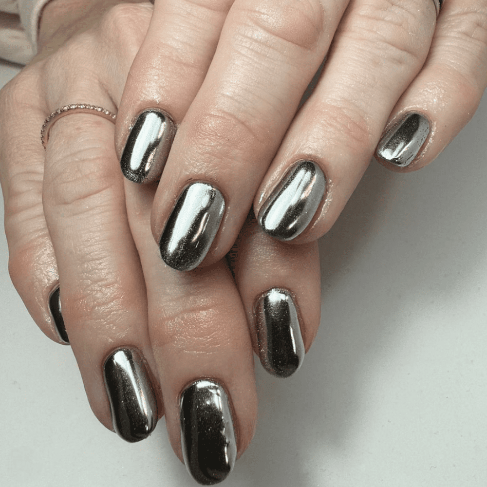 Mirror Chrome Nails Are the Fairest of Them All