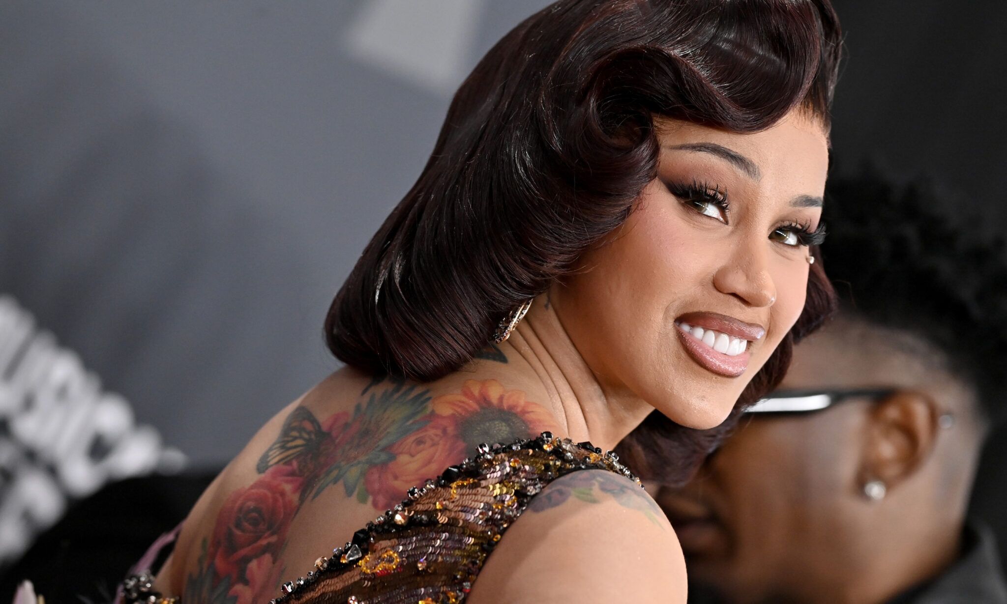 Cardi B Brought Back Dip-Dyed Hair in the Boldest Way