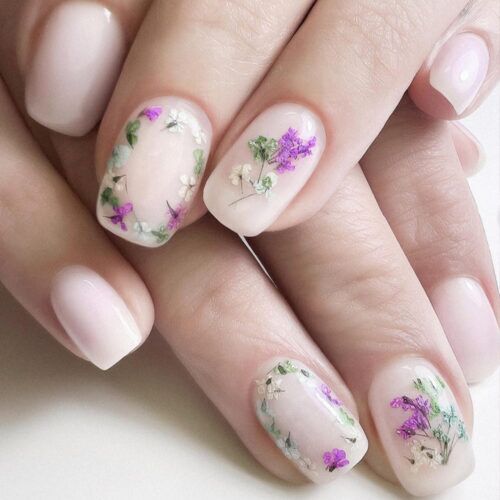 Pressed Flower Nails Are the Elegant Way to Wear Florals