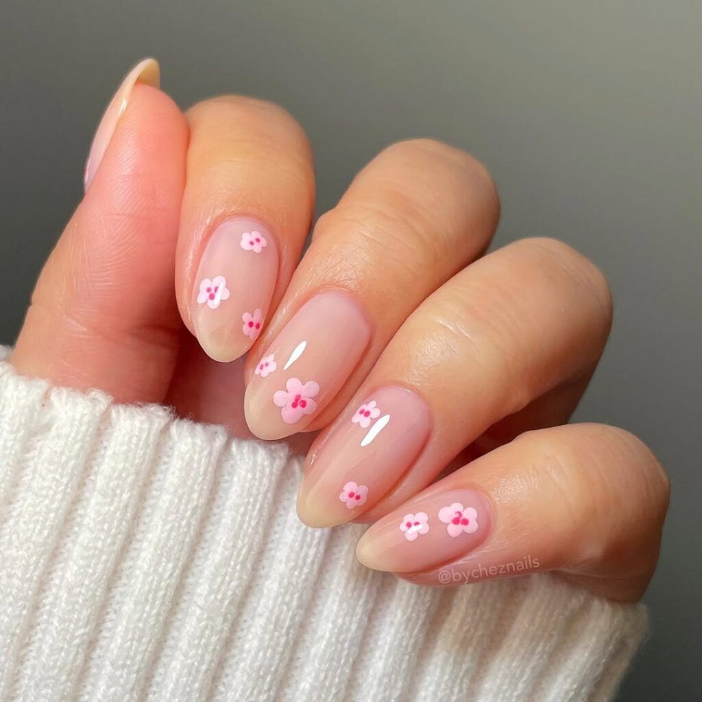 Twee Nail Designs Are the Retro Look You're Seeing Everywhere