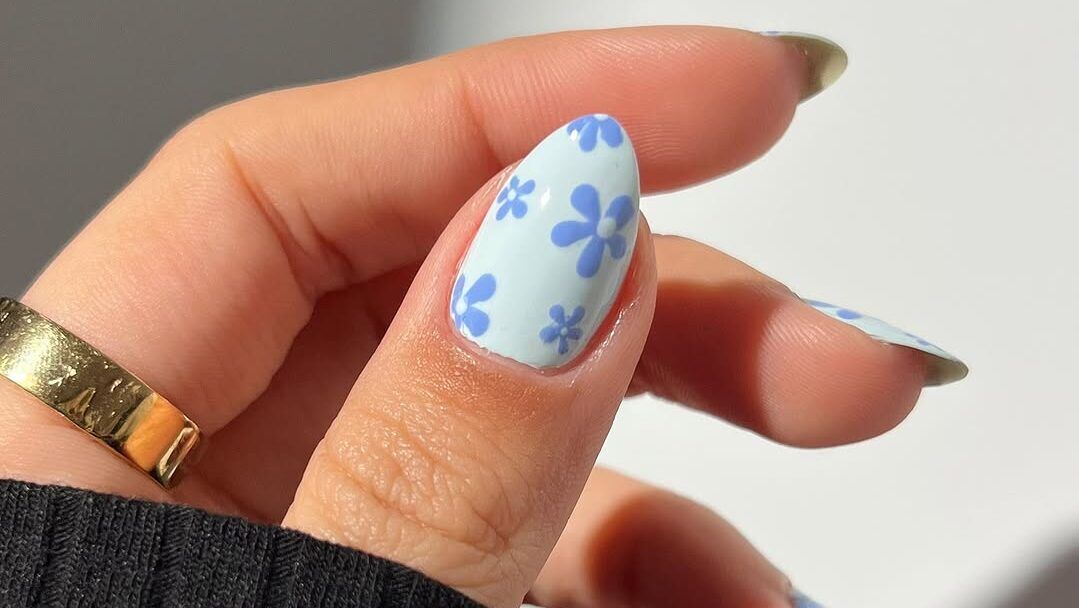 Twee Nail Designs Are the Retro Look You're Seeing Everywhere