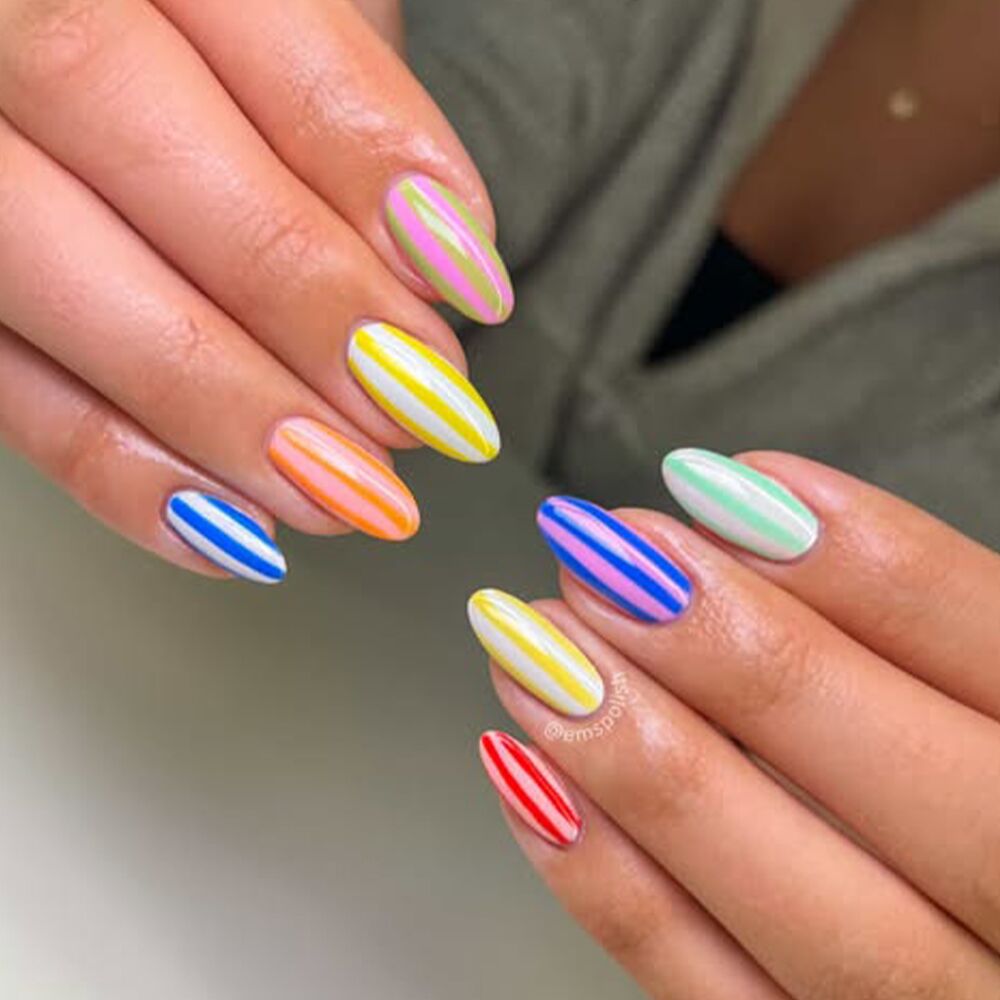 Beach Towel Nails Are Our Favorite Mani Trend This Summer