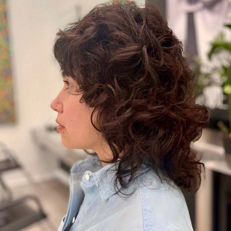 The Best Haircuts for Wavy Hair